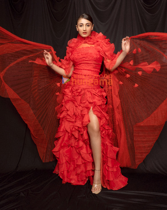 Dhvani Bhanushali Photos, Images, HD Wallpapers, Dhvani Bhanushali HD ...