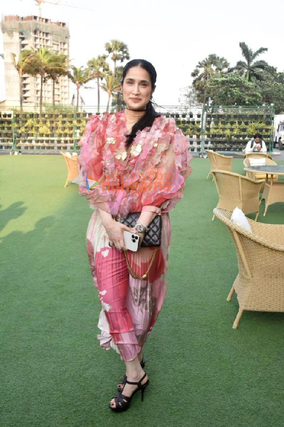 Photos Celebs walk the ramp for the VCare Foundation (1) | Madhoo ...