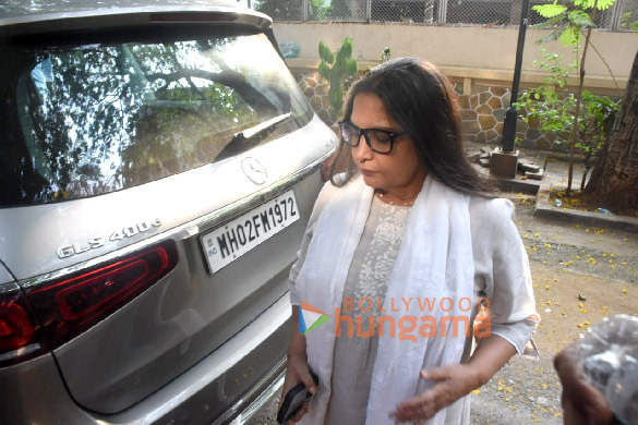 Photos Shah Rukh Khan, Aryan Khan, Karan Johar & others snapped at ...