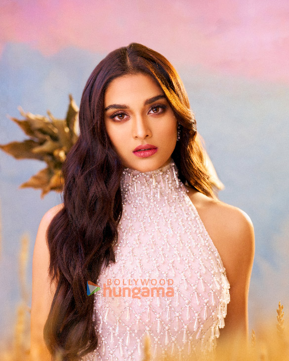 Saiee Manjrekar Photos, Images, HD Wallpapers, Saiee Manjrekar HD ...