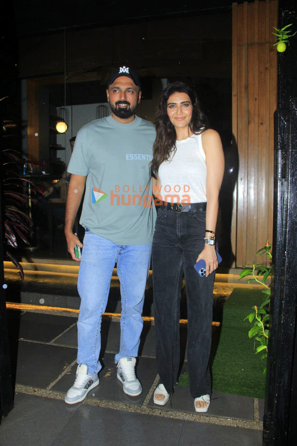 Photos: Karishma Tanna snapped with her husband in Bandra | Parties ...