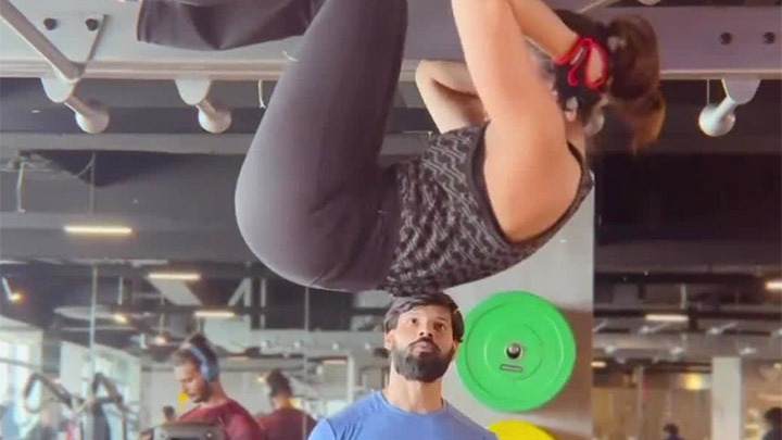 Sharvari Wagh sends in some motivation to work out - Bollywood Hungama