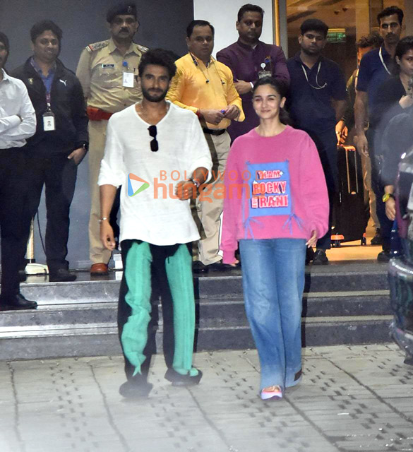 Photos Alia Bhatt and Ranveer Singh snapped at the Kalina airport ...