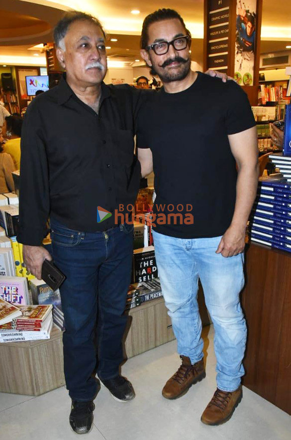 Photos Aamir Khan launches Mansoor Khan’s book ‘One The Story of the ... Photos Aamir Khan launches Mansoor Khan’s book ‘One The Story of the ...