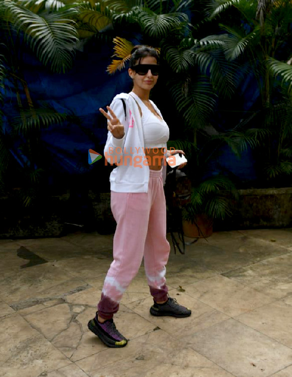 Photos: Nora Fatehi snapped at a dance class in Santacruz | Parties ...