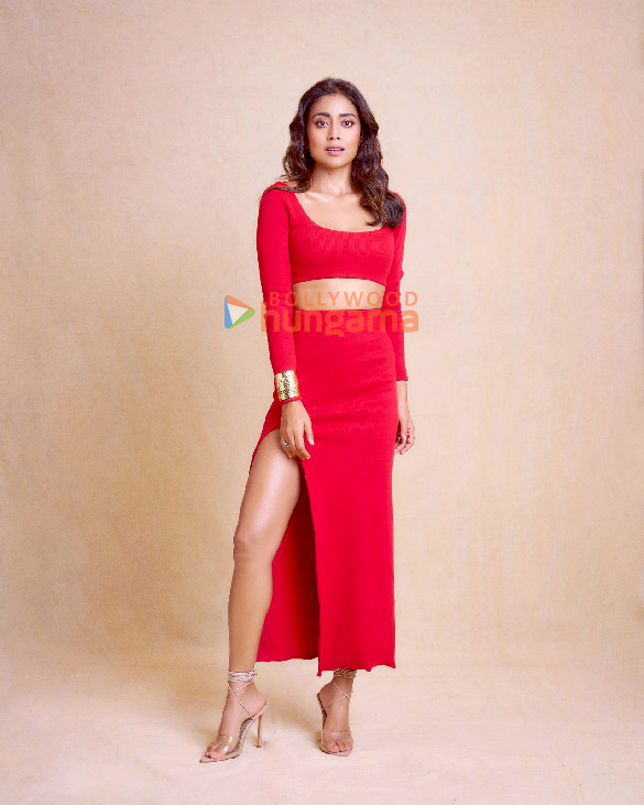 Shriya Saran Photos Images Hd Wallpapers Shriya Saran Hd Images Photos Bollywood Hungama