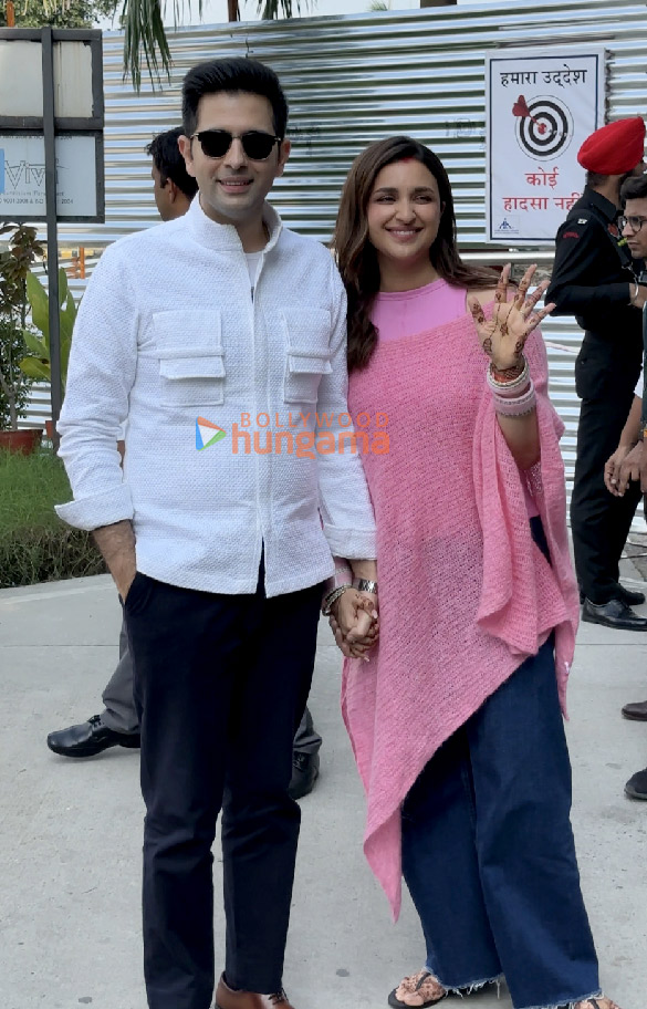 Photos Parineeti Chopra and Raghav Chadha snapped at Udaipur Airport (1) | Raghav Chadha ...