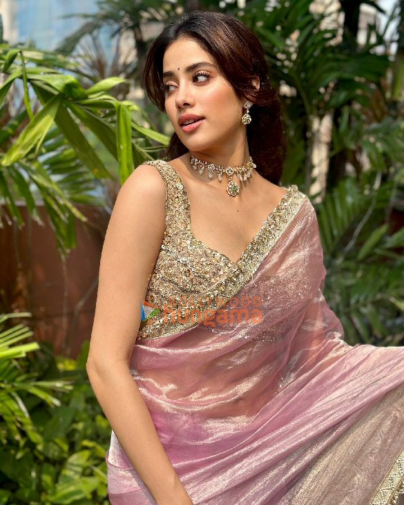 Janhvi Kapoor Photos, Images, HD Wallpapers, Janhvi Kapoor HD Images ...