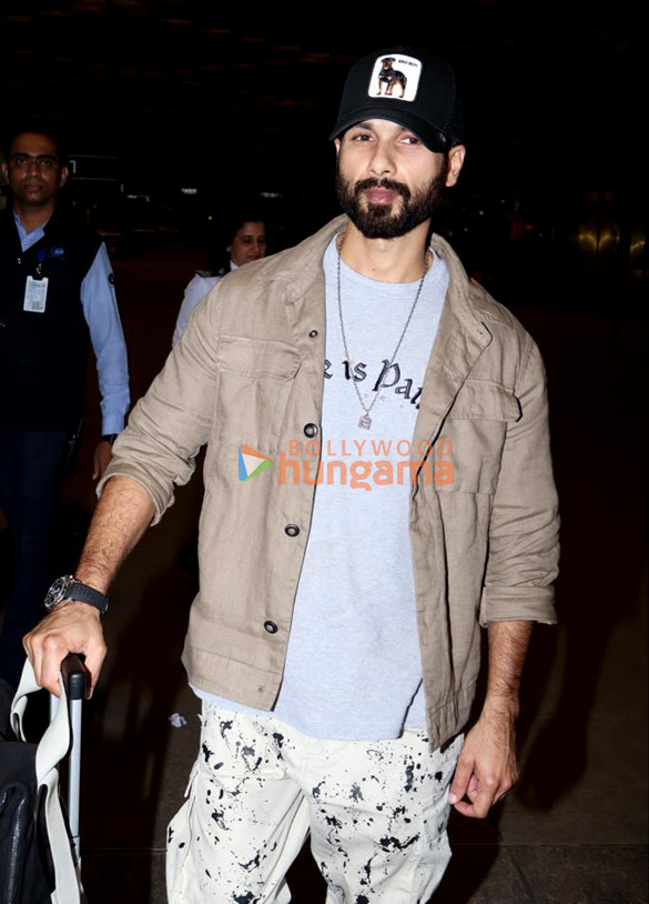 Photos Ravi Teja, Ram Charan Virat Kohli snapped at the airport (1 ...