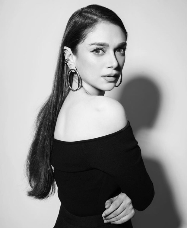 Aditi Rao Hydari’s bold monochromatic look is a timeless fashion ...