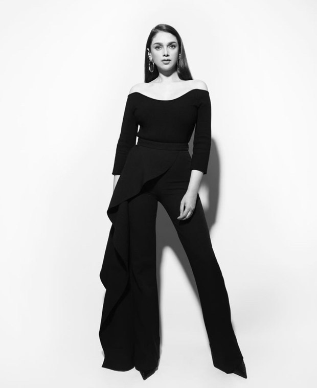 Aditi Rao Hydari’s bold monochromatic look is a timeless fashion ...