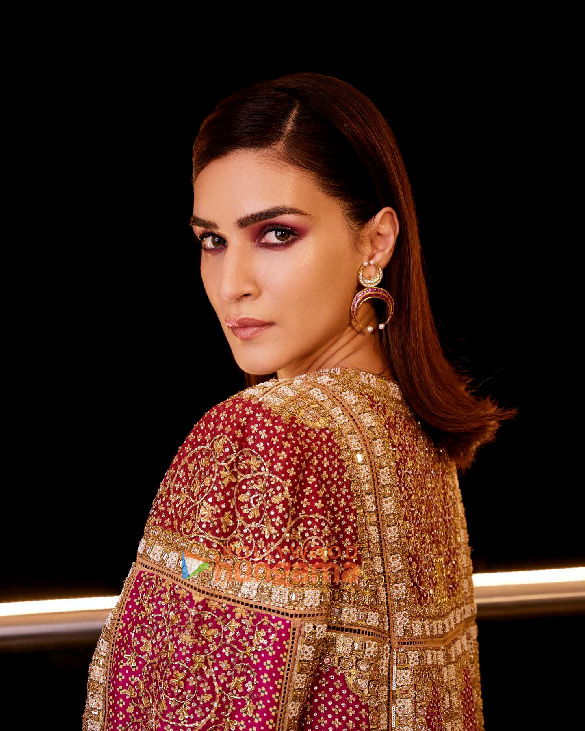 Kriti Sanon Photos, Images, HD Wallpapers, Kriti Sanon HD Images ...