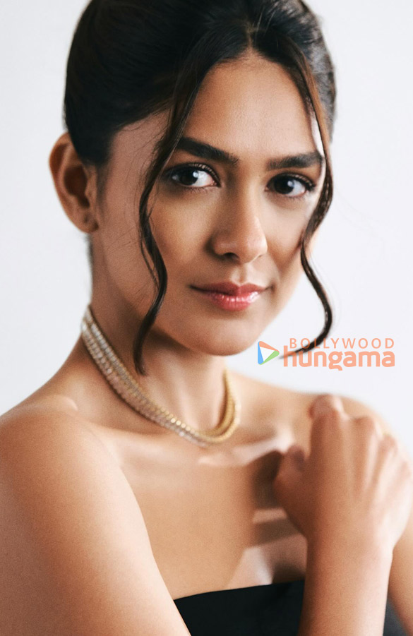 Mrunal Thakur Photos, Images, HD Wallpapers, Mrunal Thakur HD Images ...