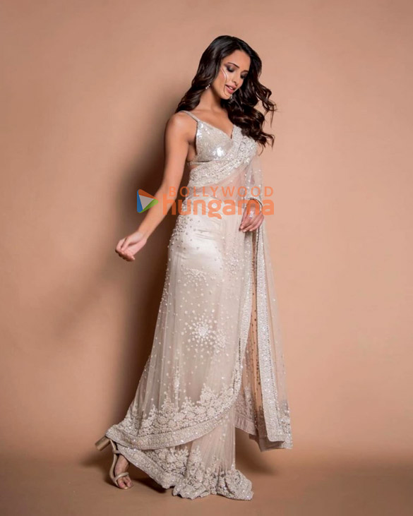 Triptii Dimri Photos, Images, HD Wallpapers, Triptii Dimri HD Images ...