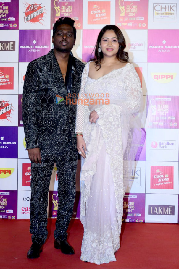 Photos Shah Rukh Khan, Bobby Deol, Sanjana Sanghi and others snapped at ...