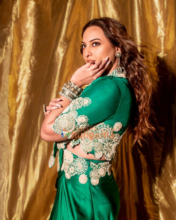 Sonakshi Sinha Photos, Images, HD Wallpapers, Sonakshi Sinha HD Images ...