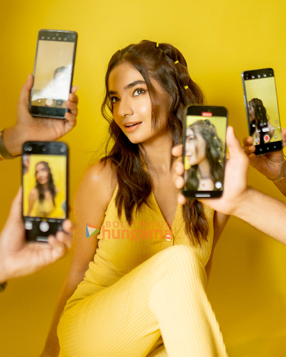 Anushka Sen Photos, Images, HD Wallpapers, Anushka Sen HD Images ...