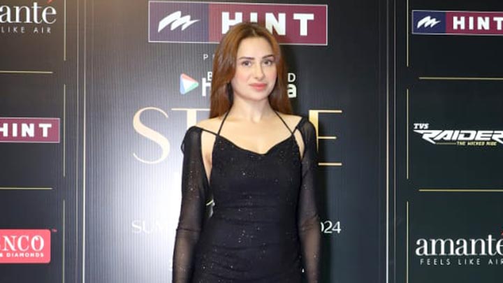 BH Style Icons 2024 Awards: Lady in black - Mahira Sharma! - Bollywood ...