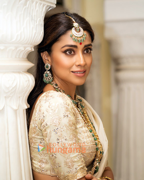 Shriya Saran Photos, Images, HD Wallpapers, Shriya Saran HD Images ...