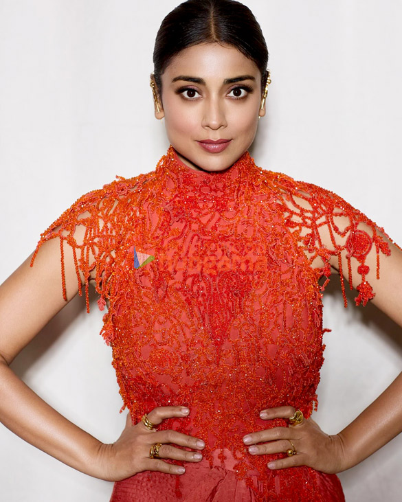 Shriya Saran Photos, Images, HD Wallpapers, Shriya Saran HD Images, Photos - Bollywood Hungama