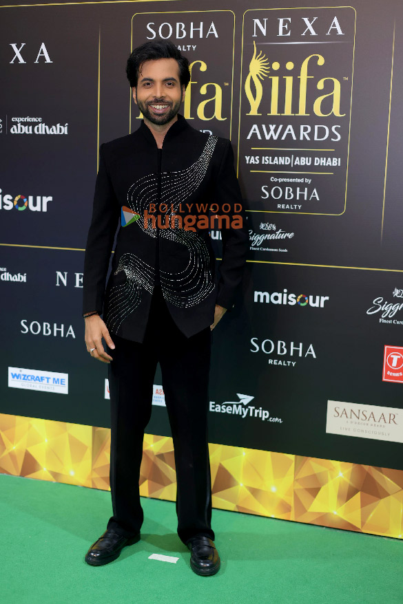 Photos Shah Rukh Khan, Rani Mukerji, Kriti Sanon, Janhvi Kapoor and ...