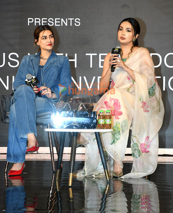 Photos: Kriti Sanon and Kanika Dhillon snapped interacting at the ...