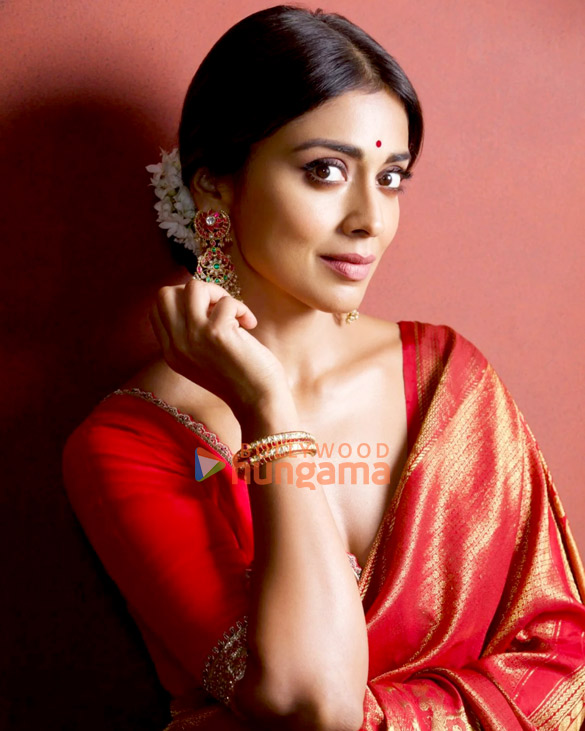 Shriya Saran Photos, Images, HD Wallpapers, Shriya Saran HD Images ...