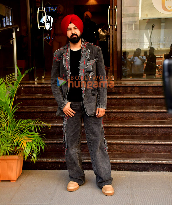 Photos Gippy Grewal and Nimrat Khaira snapped during Akaal promotions (6) | Gippy Grewal Images ...