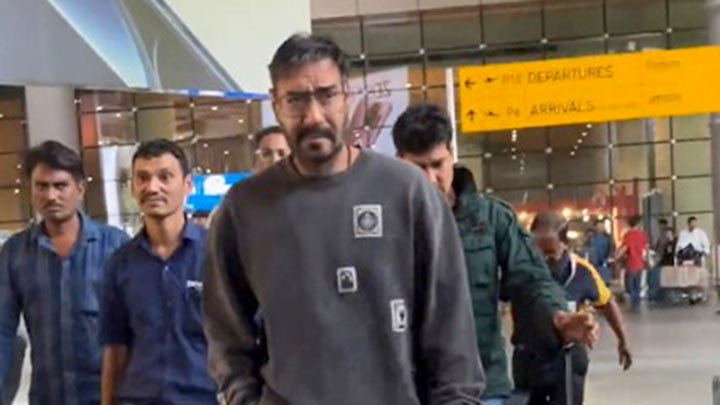 Our all time handsome cop Ajay Devgn papped at the airport - Bollywood ...