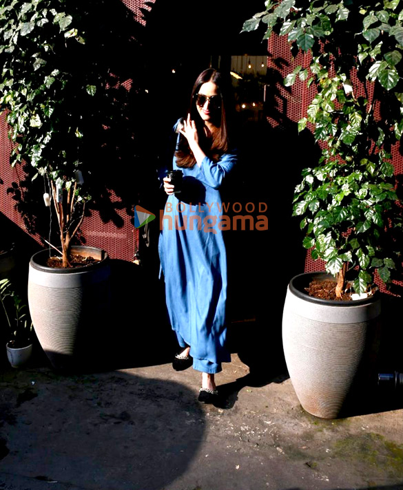 Photos: Yami Gautam Dhar snapped outside a salon in Bandra | Parties ...